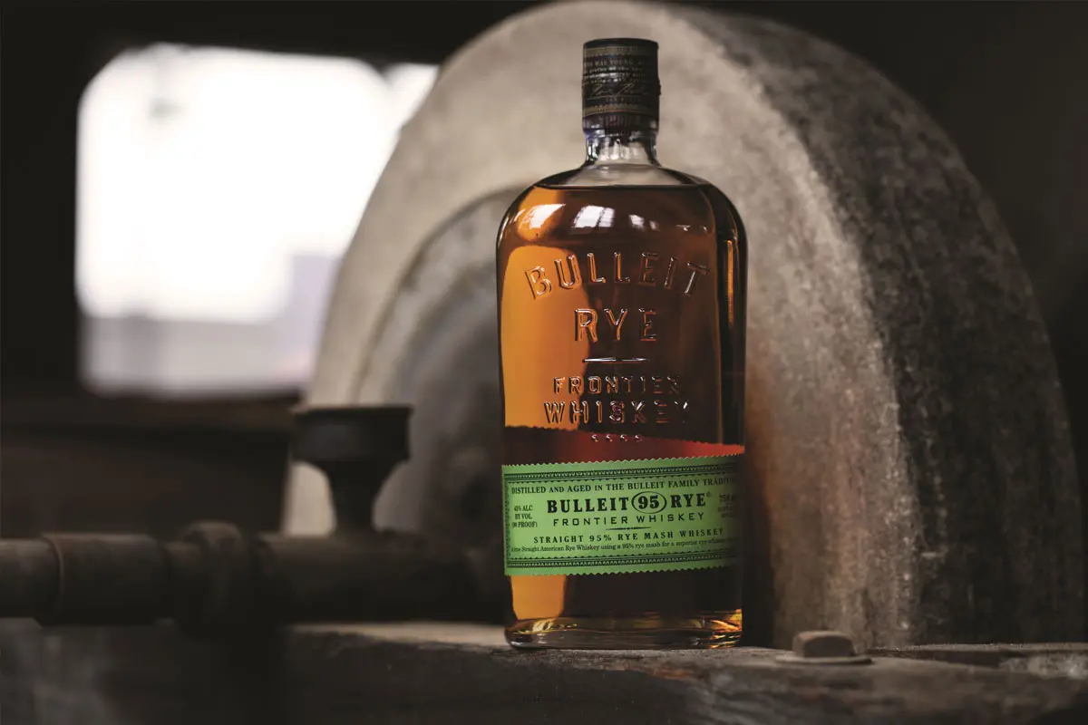 Bulleit Rye标志设计含义及威士忌品牌设计理念-诗宸标志设计