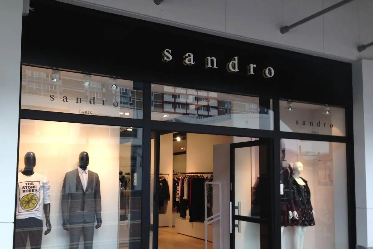 Sandro标志设计含义及服装品牌设计理念-诗宸标志设计