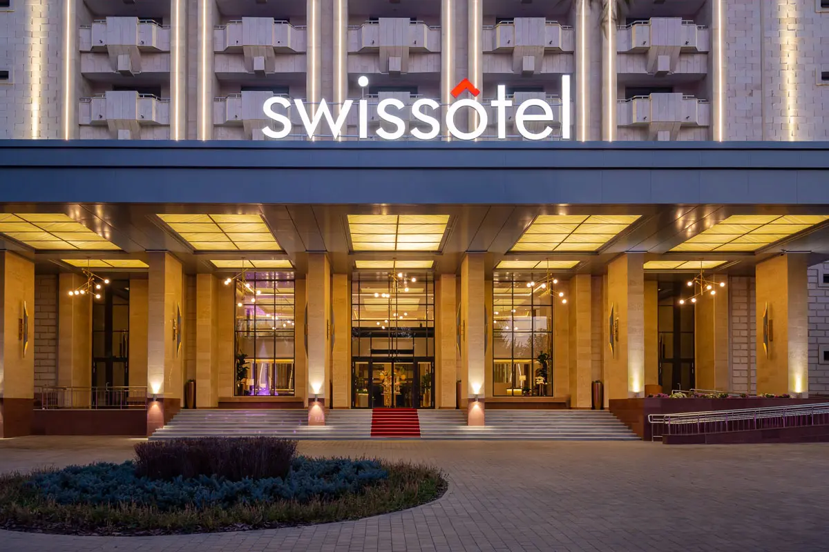 Swissôtel瑞士酒店标志设计含义及酒店品牌设计理念-诗宸标志设计