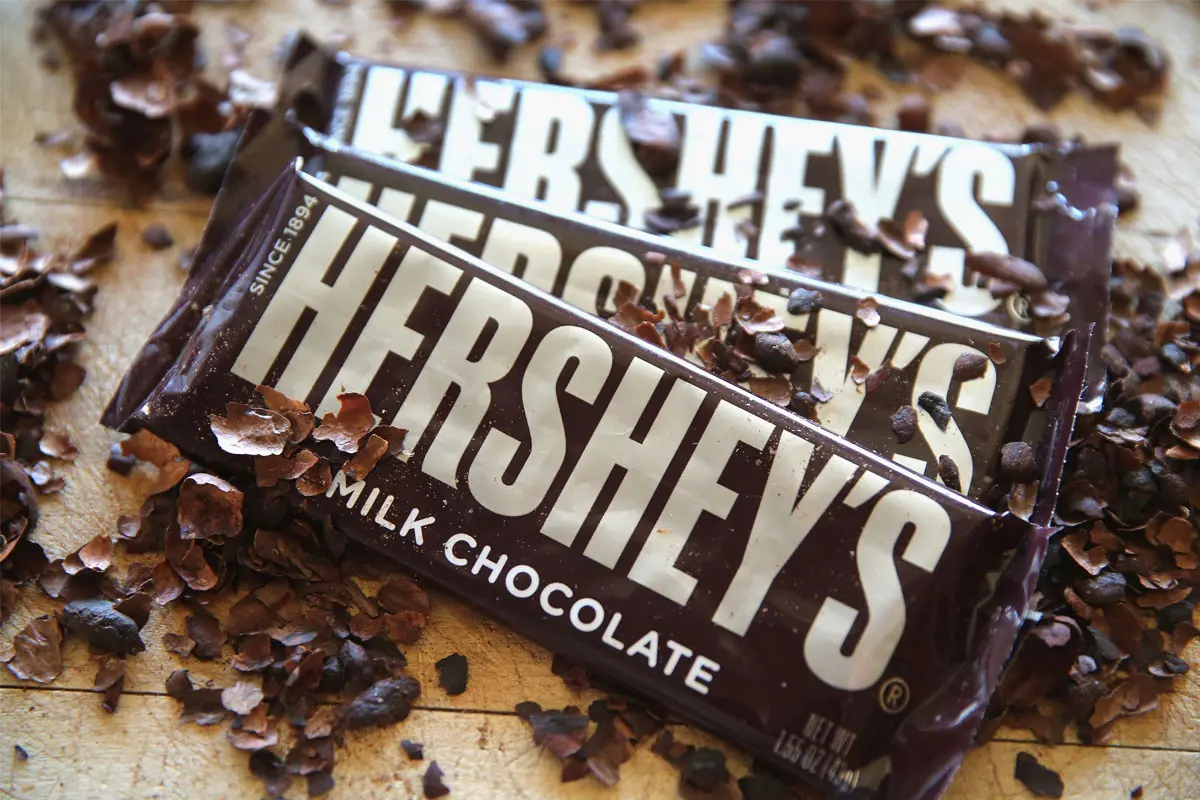 HERSHEY'S好时logo设计含义及巧克力品牌设计理念-诗宸标志设计