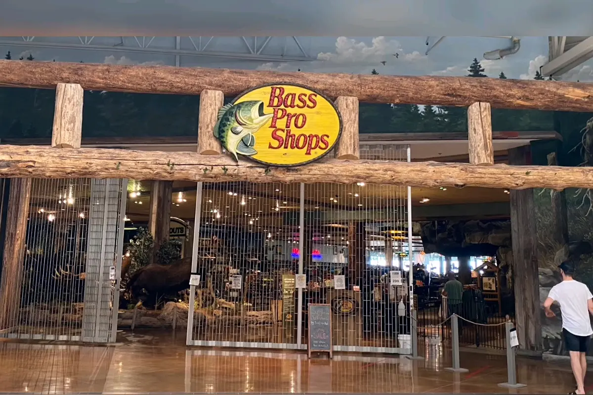 Bass Pro商店logo含义及零售品牌理念-诗宸标志设计