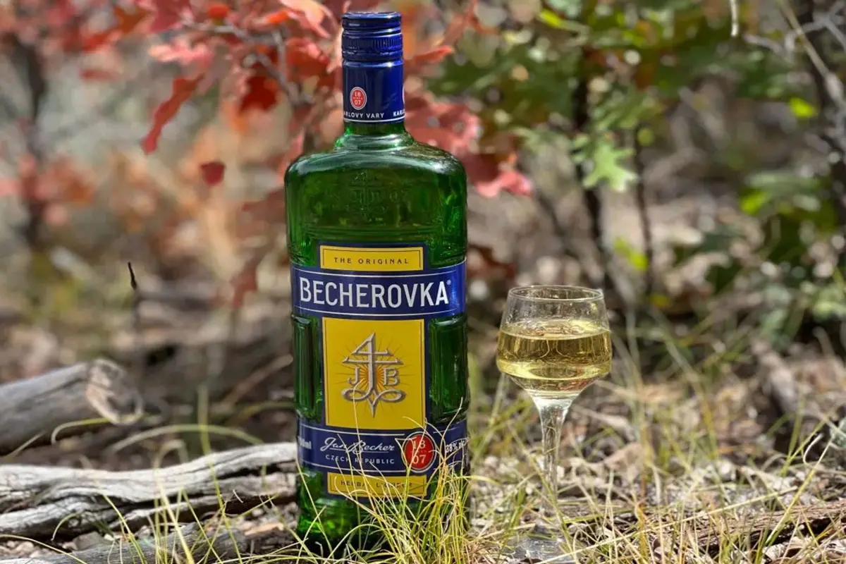 Becherovka标志设计含义及利口酒品牌设计理念-诗宸标志设计